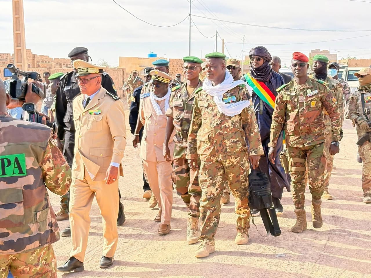 Mali: Commémoration de la reconquête de kidal l'armée malienne fête ...